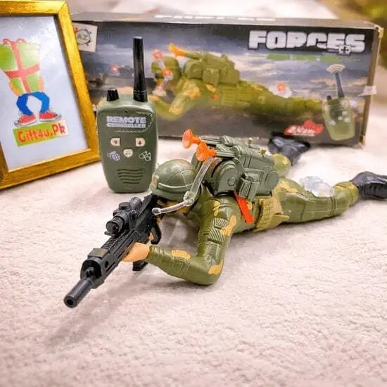 Remote Control Crawling Soldier With Music & Lights - Gift4u.Pk
